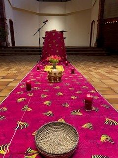 …Die Tage zerbröckeln | Refo Moabit